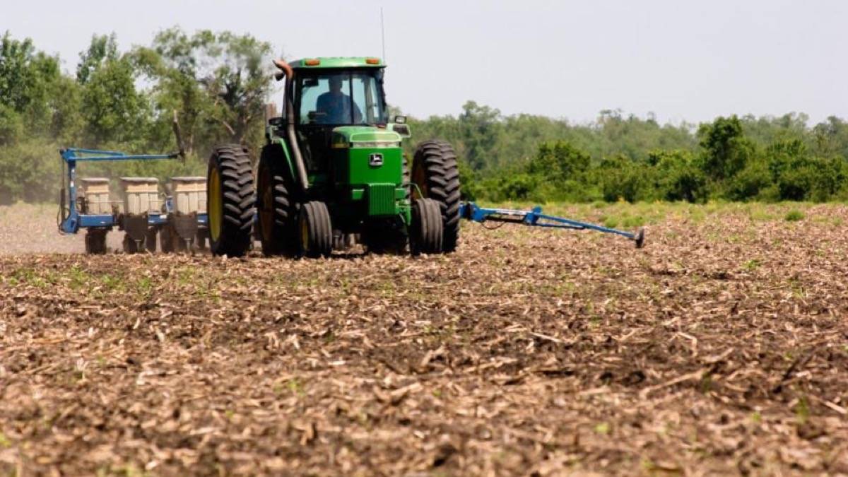 Ohio farmers share about spring planting with students — GrowNextGen